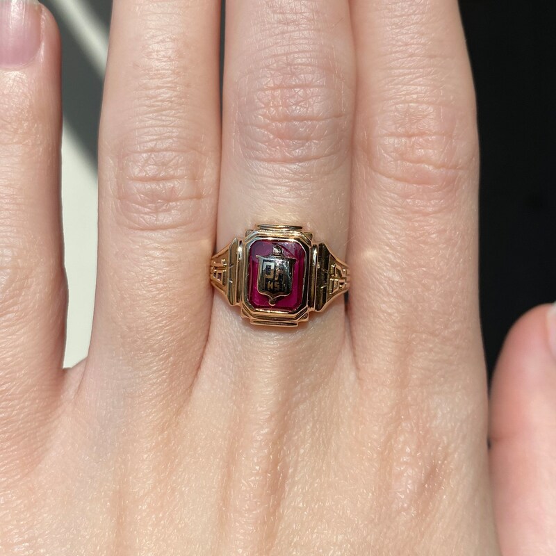 Class Ring - Etsy