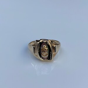 Vintage Solid 10k Yellow Gold Mother of Pearl Class Ring - Size 7.5 ...