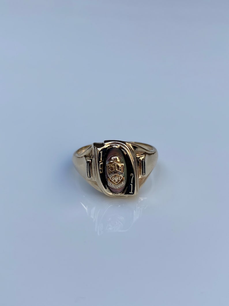 Vintage Solid 10k Yellow Gold Mother of Pearl Class Ring - Etsy