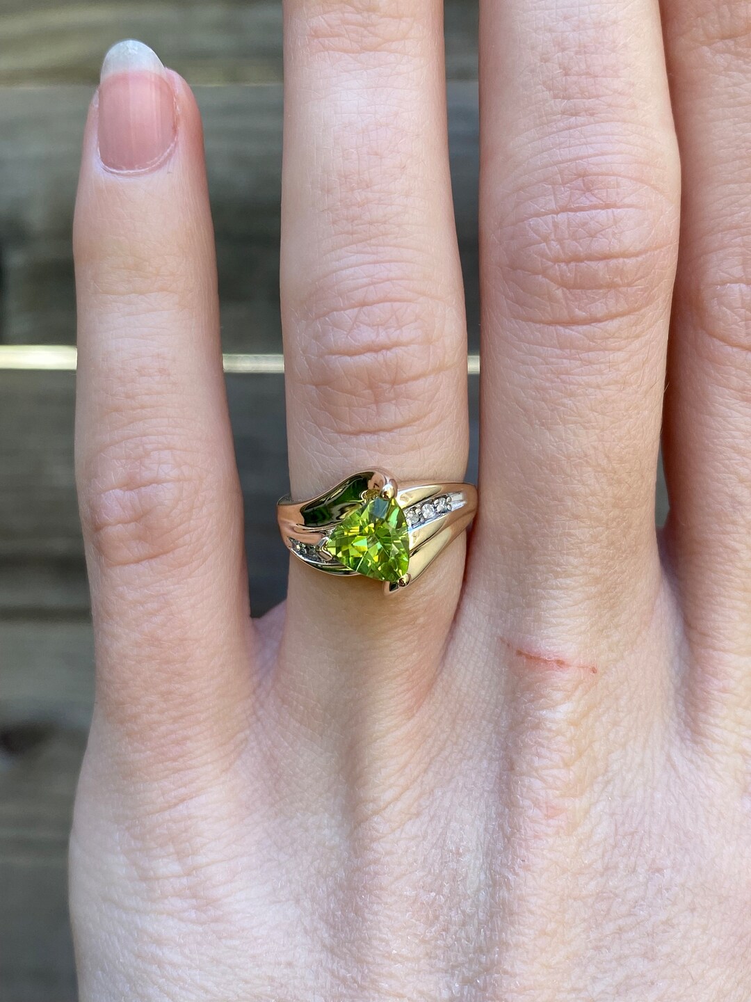 Solid 10k Yellow Gold Peridot & Diamond Ring Size 5.25 Fine Estate ...