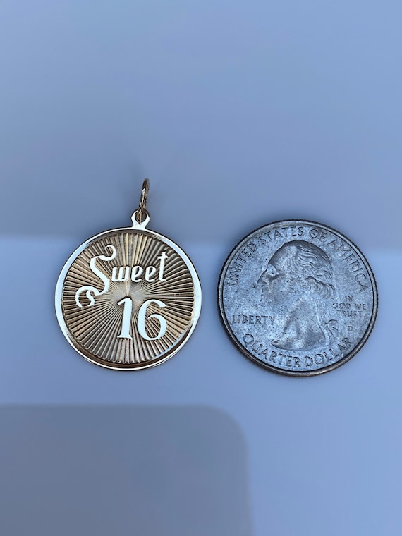 Vintage 14k Yellow Gold Engine Turned Sweet Sixteen C… - Gem