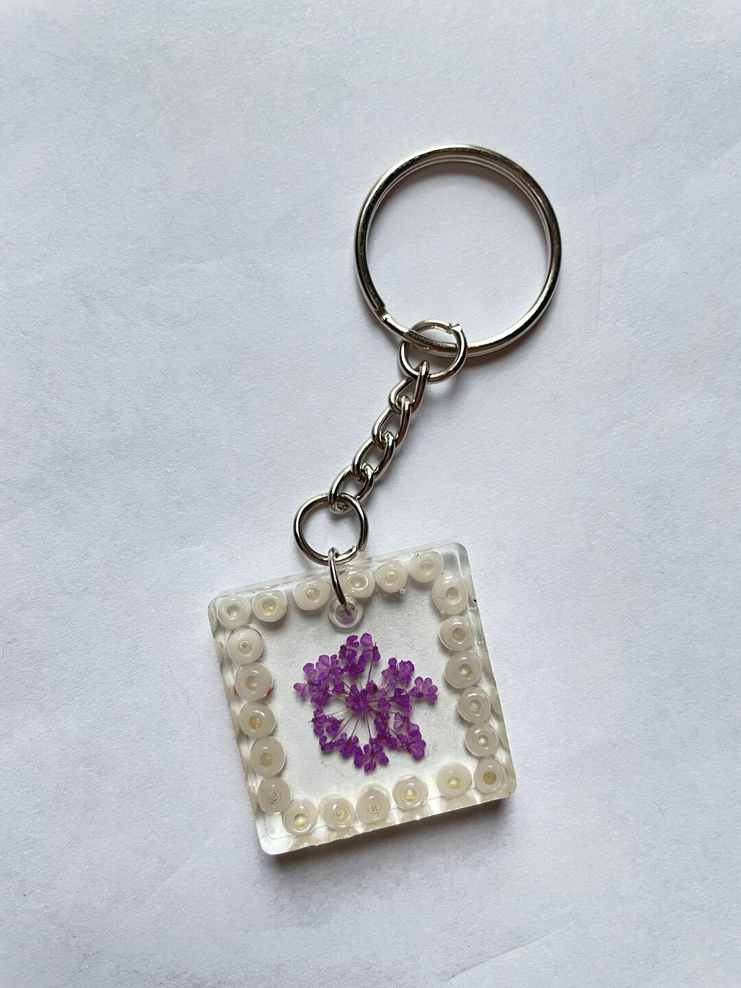 Resin Real Dried Flowers and Bead Border Keychain - Resin Keyring ...