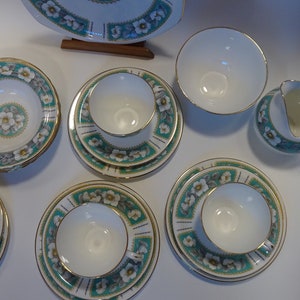 Vintage Foley Tea Set Breakfast Set Rare Christmas Rose Pattern Place ...