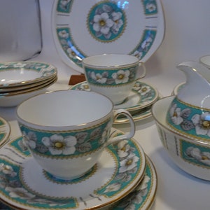 Vintage Foley Tea Set Breakfast Set Rare Christmas Rose Pattern Place ...