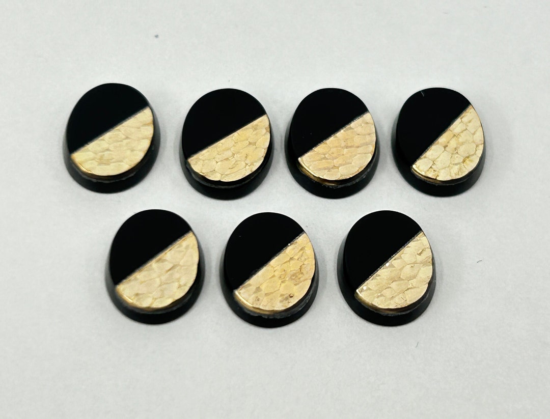 Onyx Oval Shape SBBT (single Bevel Buff Top) With 9ct Gold Debossed ...