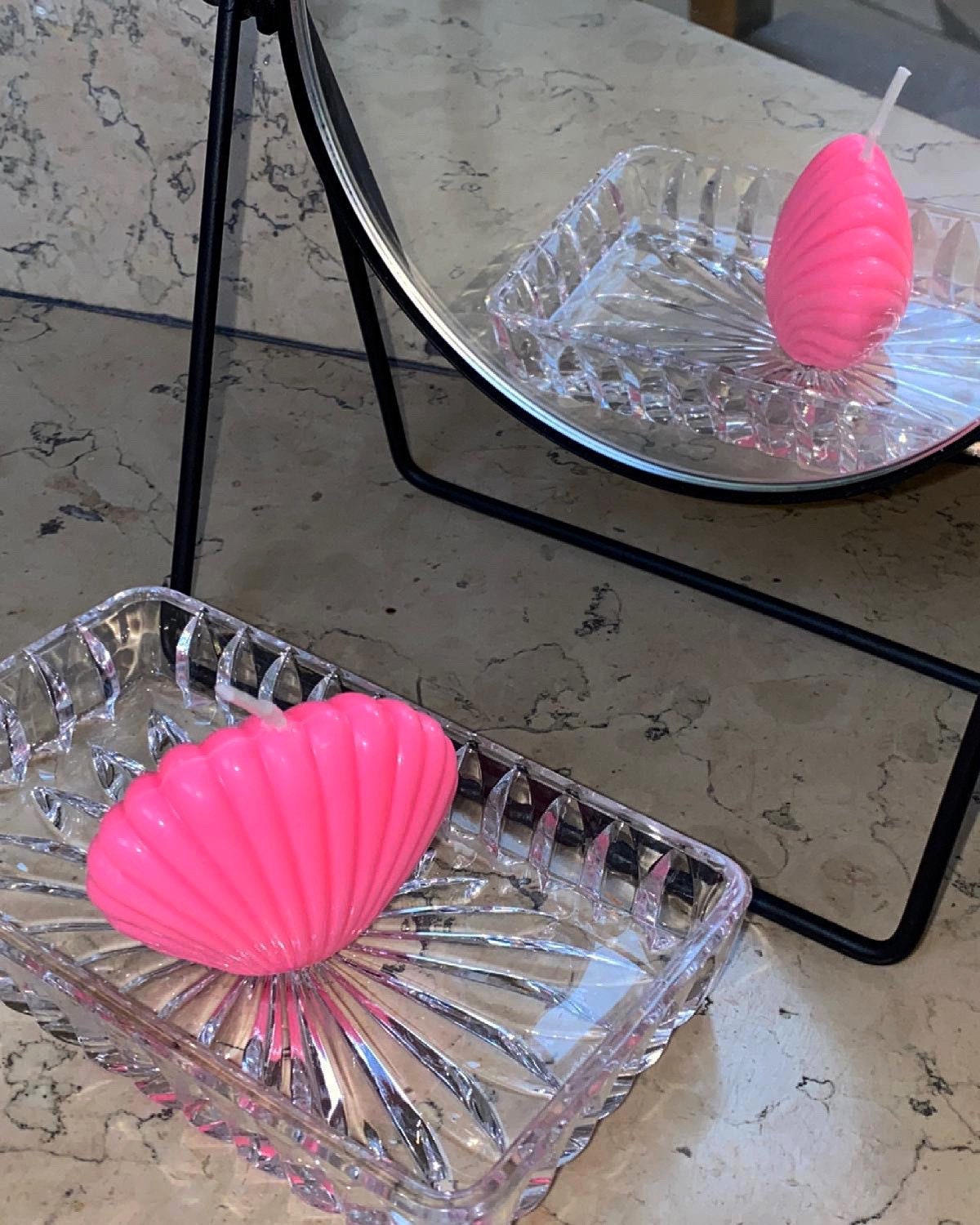 Thalassa shell candle | Etsy