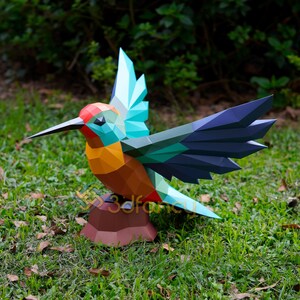 Low Poly Hummingbird Papercraft PDF, SVG Template for Creating 3D ...
