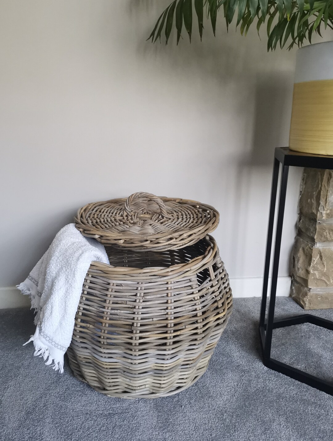 Round Lidded Chunky Rattan Laundry Basket With Cut Out Handles - Etsy UK