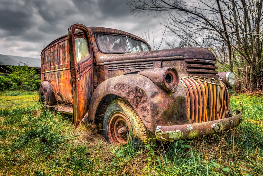 Old Vintage Delivery Van Abandoned and Rusting in A Field, Classic Car ...
