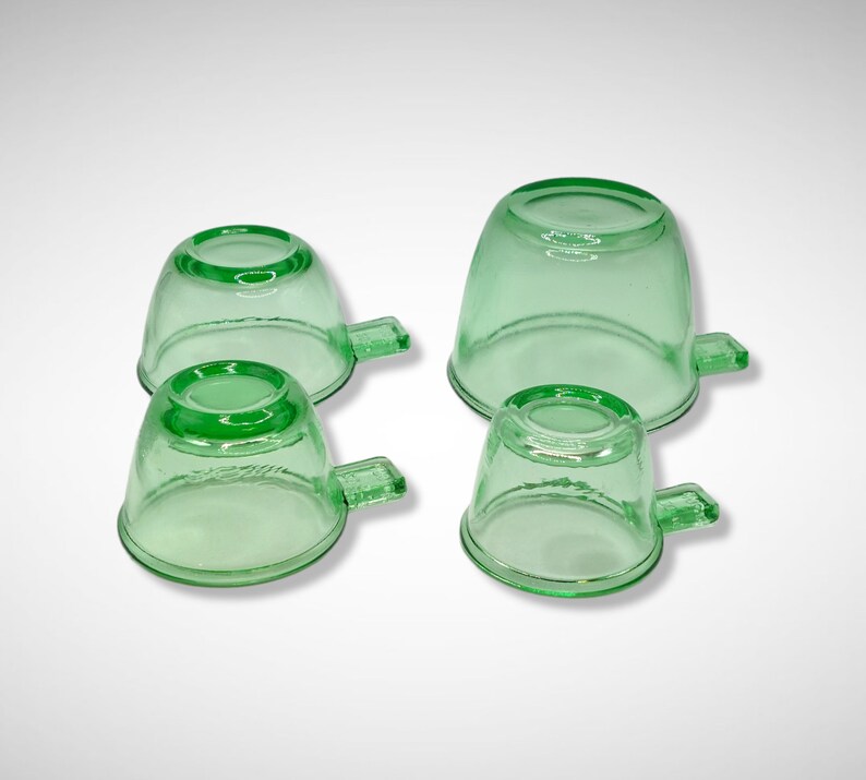 Green Depression Style Glass 4 PC Nesting Measuring Cup Set W/ Markers ...