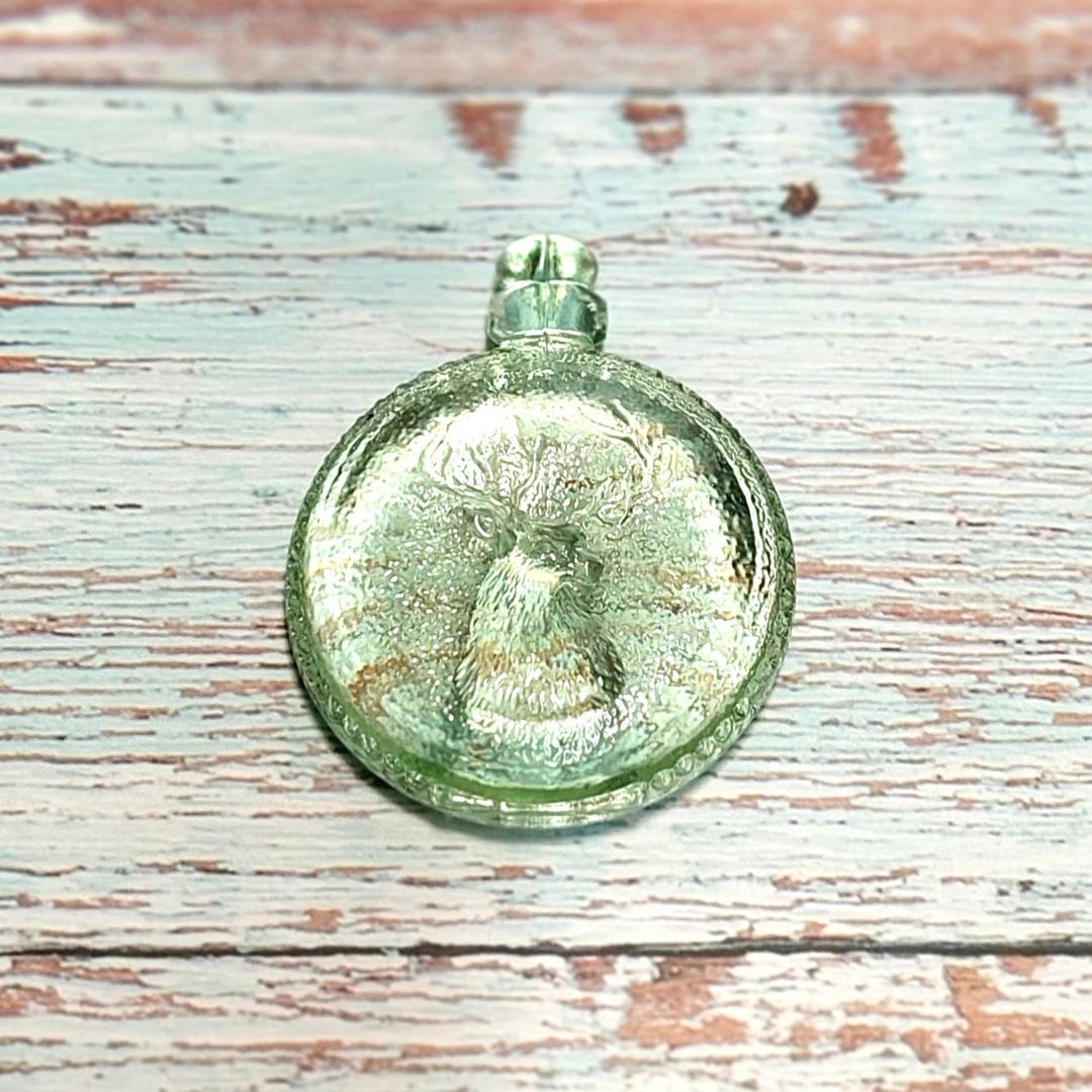 Green Vaseline Uranium Style Glass Elk Deer Pocket Watch - Vintage ...