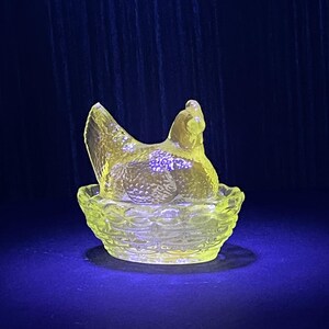 Vaseline Uranium Glass Glow Hen on Nest Chicken Candy Dish - Vintage ...