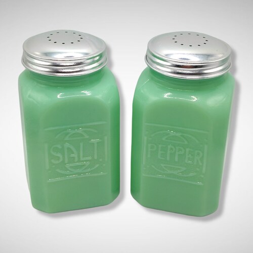 Jadeite GREEN Glass SALT & PEPPER Shaker Set Arch Depression - Etsy