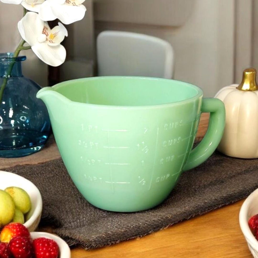 Jadeite Glass 2 Cup Measuring Cup & Mixing Bowl W/ Markers - Depression ...
