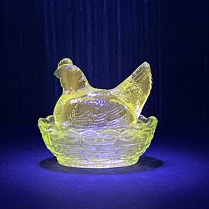 Vaseline Uranium Glass Glow Hen on Nest Chicken Candy Dish - Vintage ...