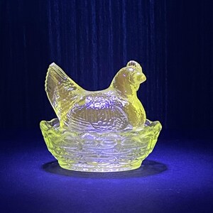 Vaseline Uranium Glass Glow Hen on Nest Chicken Candy Dish - Vintage ...