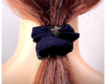 Black silk scrunchie ponytail - Etsy Österreich