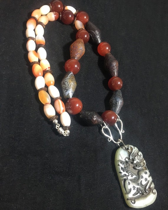 Rare Tibetan 1940’s Red Jade Deer/Bat Amulet with Ant… - Gem