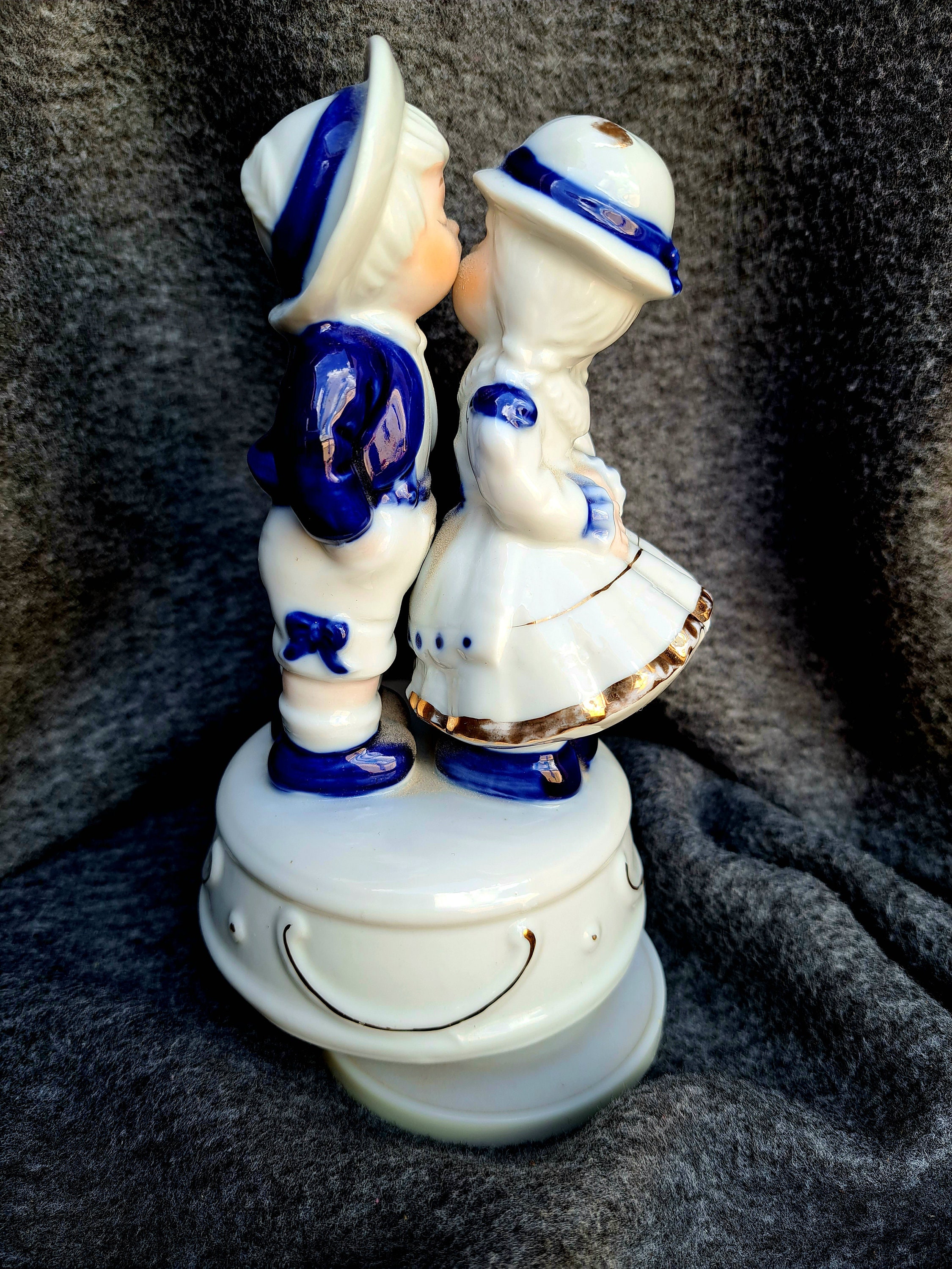 Delft Music Box, Vintage Music Box, Austria Souvenir, Waltz, - Etsy