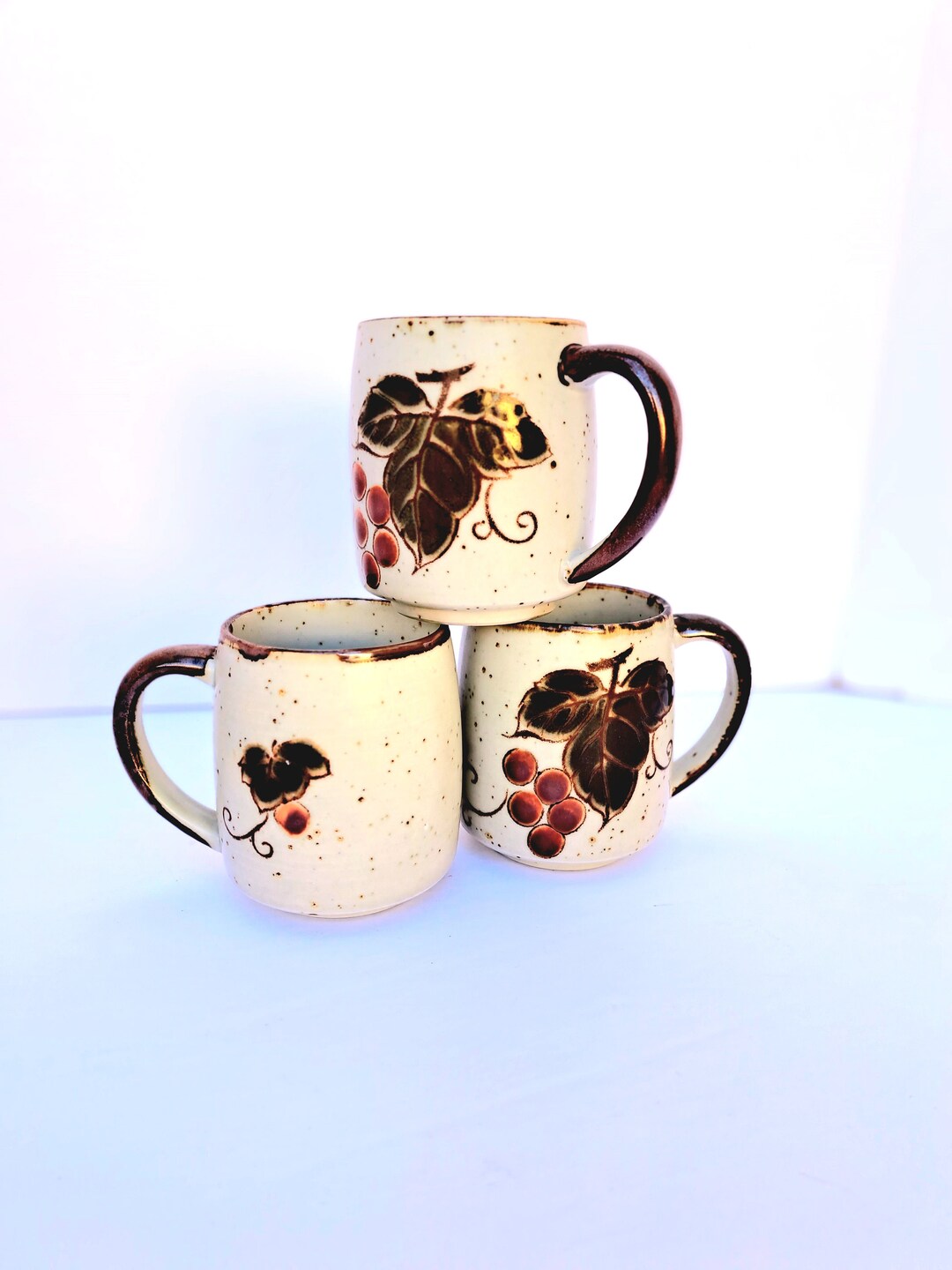 Vintage Set of 3 MCM Coffee/ Tea Cups, Mugs, Speckled Mugs, Grapevine ...