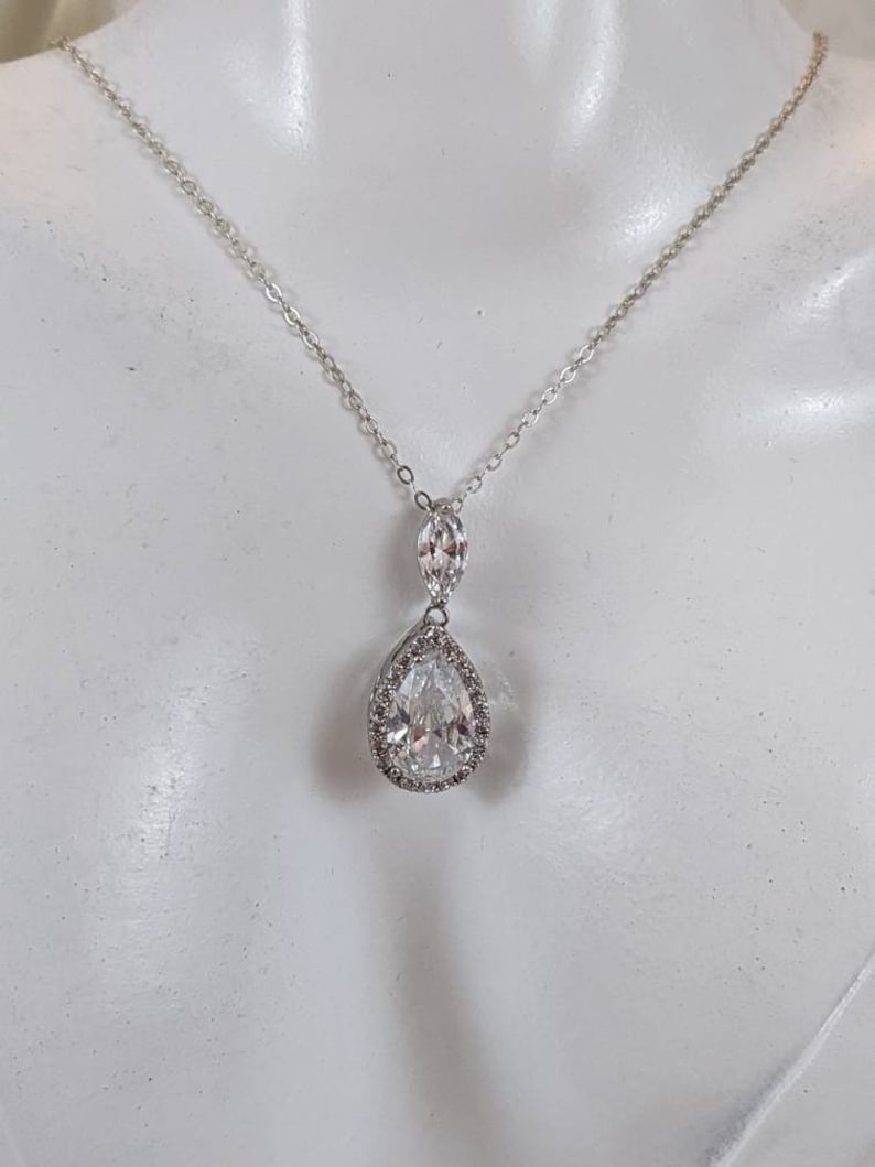 Vintage Stauer Diamondaura Pendant Necklace - Etsy