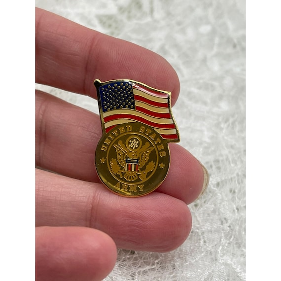 Vintage Resin / Epoxy United States Army Lapel Pin - Gem
