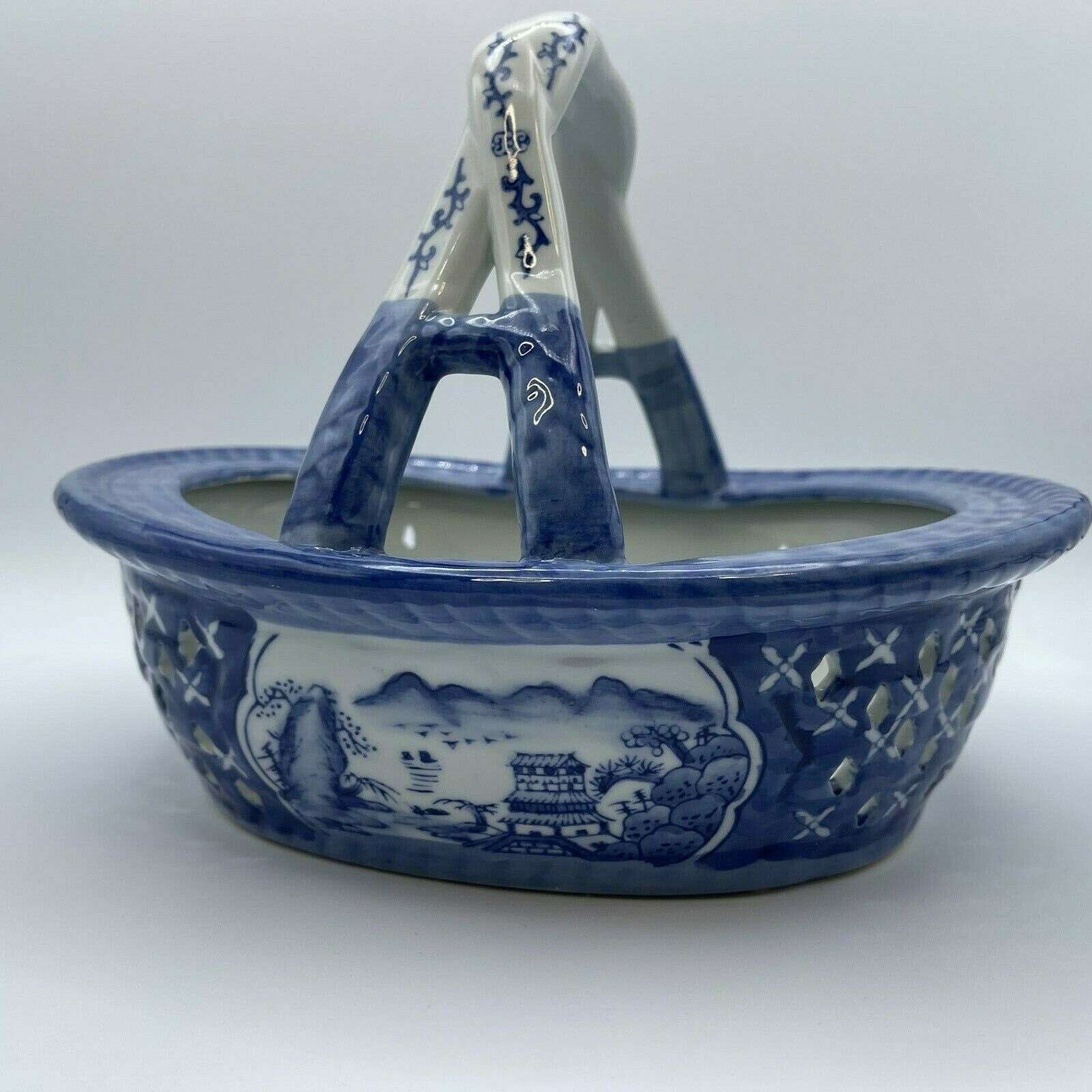 Bombay Co Blue & White Reticulated Porcelain Basket Depicting Canton ...