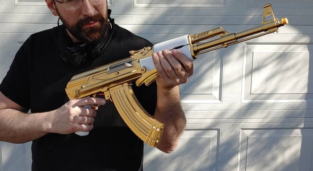 Gold Ak 47 And Money