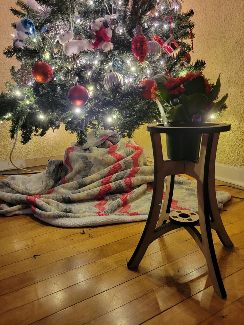 Modern Snap-together Plant Stand – Paint-ready and Perfect for Seasonal ...