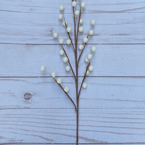 White Faux Berry Stems: Farmhouse Table Centerpiece, Vase Filler - Etsy