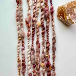 AUTUMN Handspun Art Yarn, Bulky, Spiral, Beaded Yarn, Maroon and Gold ...