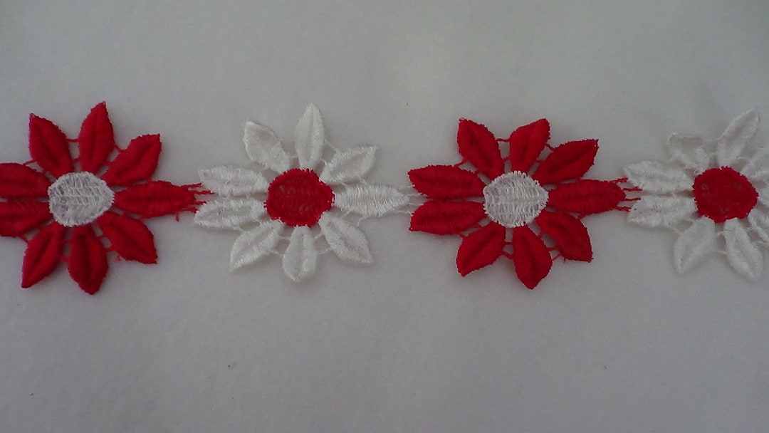 Red and White Daisy Trim - Etsy