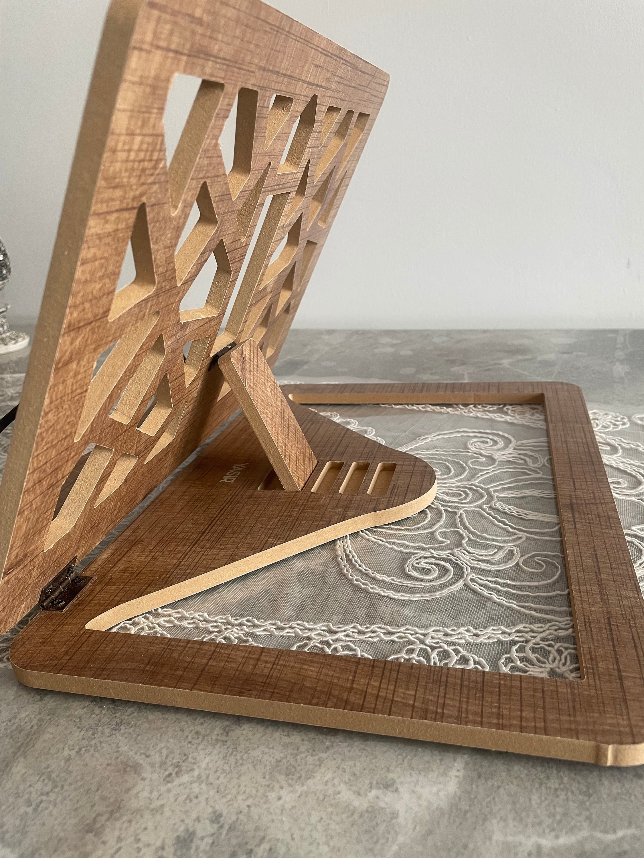 Portable Holy Quran Reading Desk, Book Reading Stand, Wooden Tablet ...