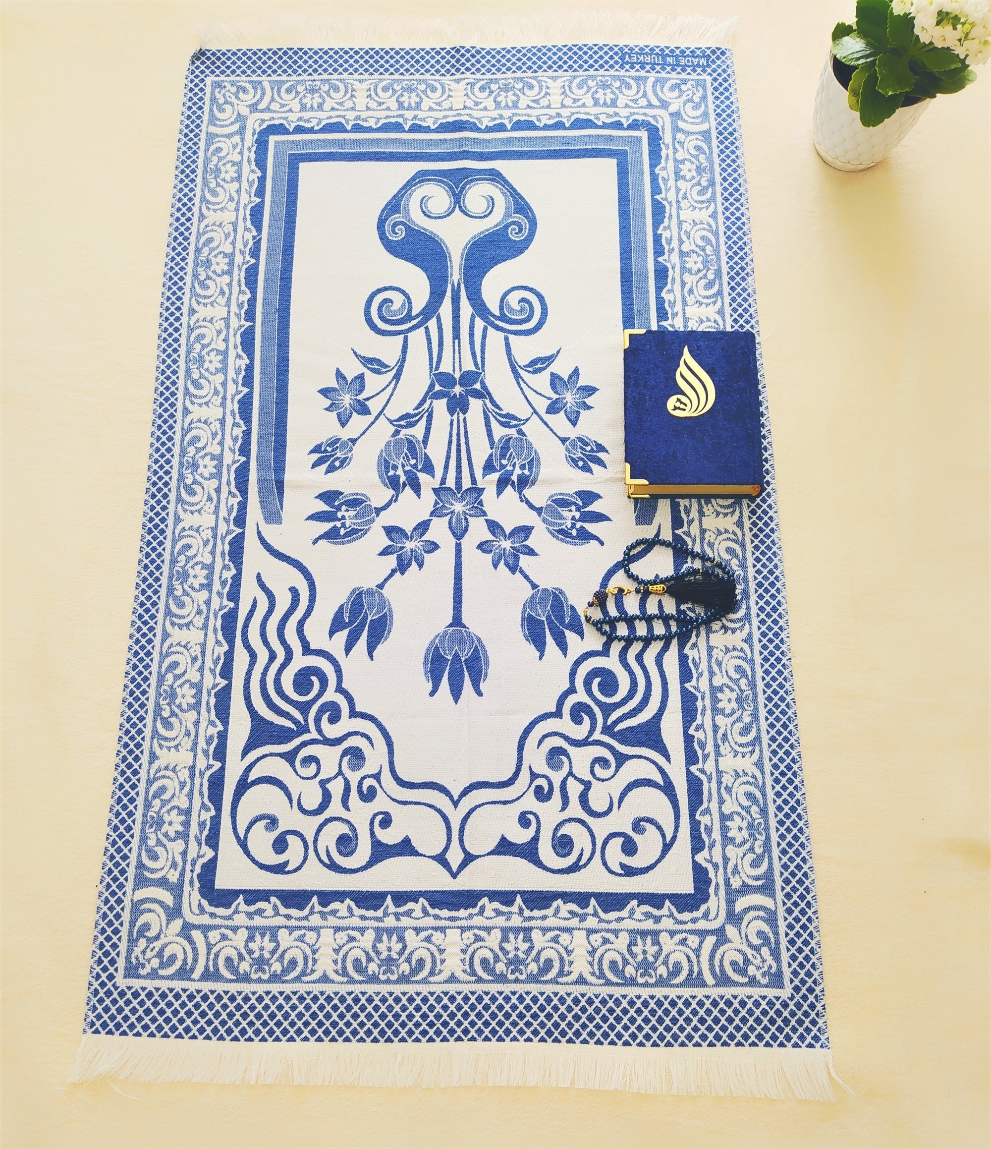 Blue Quran Sejadah Set, Velvet Quran With Tasbeeh, Islamic Gift Set ...