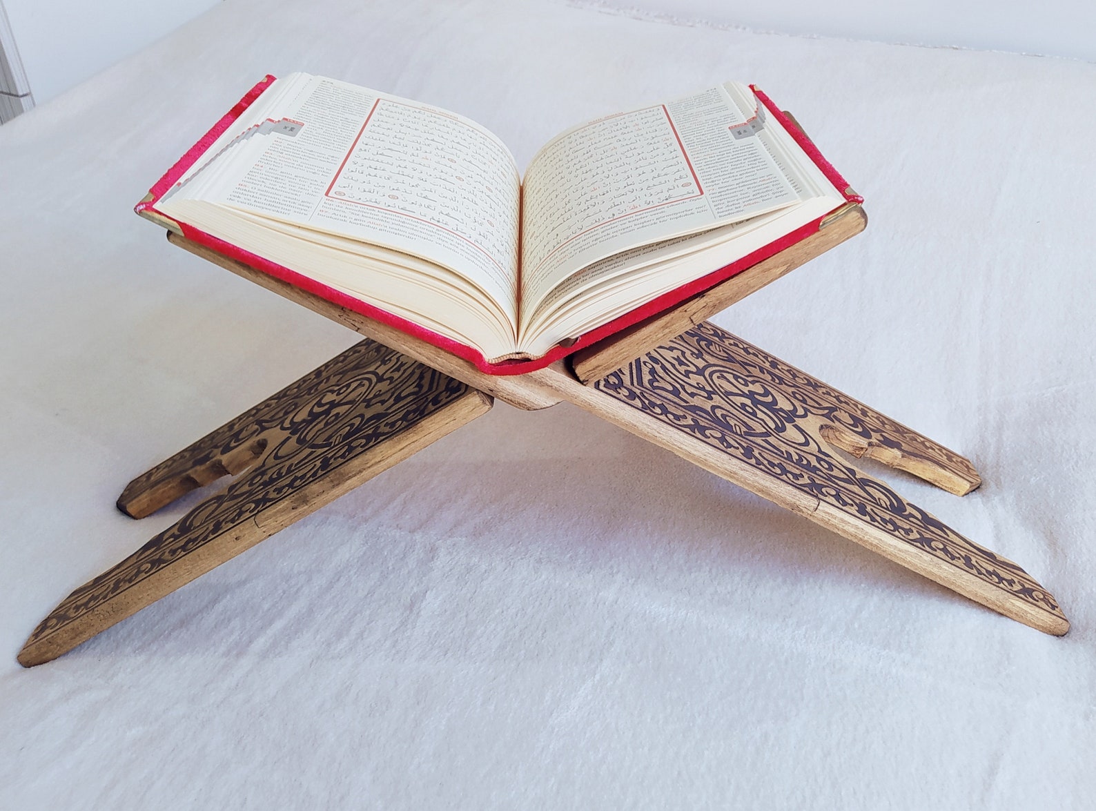 Portable Holy Quran Reading Desk, Book Reading Stand, Carved Wooden ...