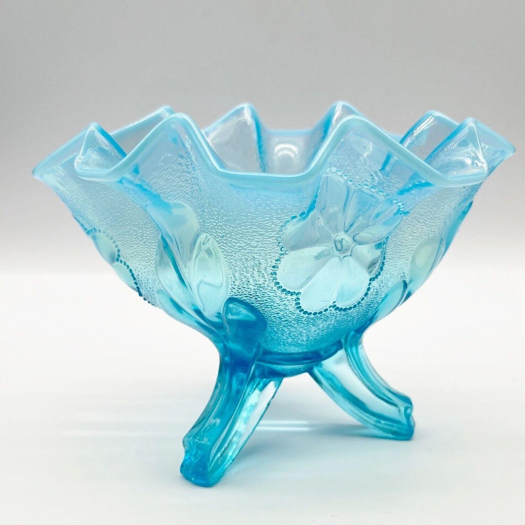 Antique Northwood/dugan Daisy Plume Ice Blue Opalescent Ruffled Candy ...