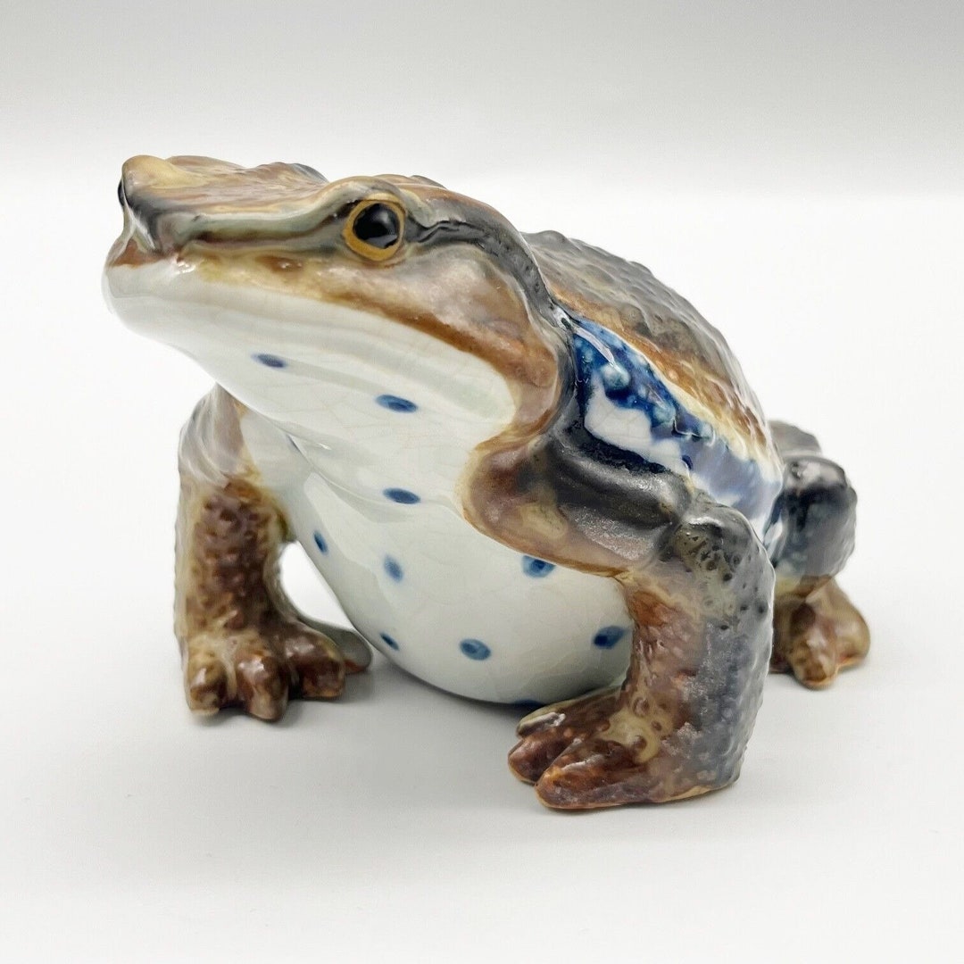 Vintage Japanese Ceramic Art Pottery Realistic Cobalt Blue Sides Toad ...