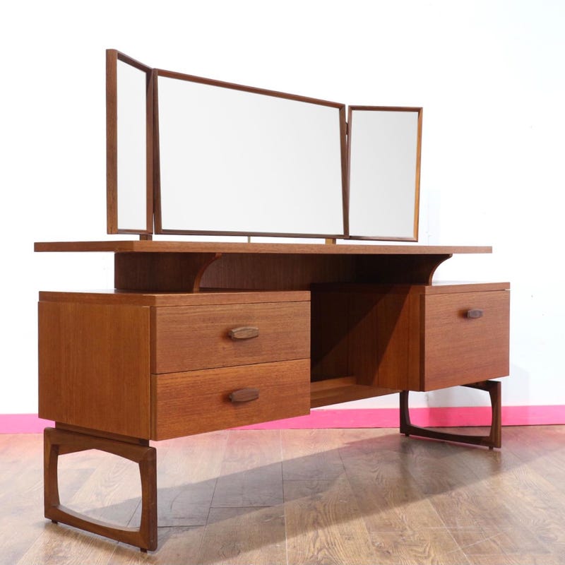 Vintage Vanity Table - Etsy