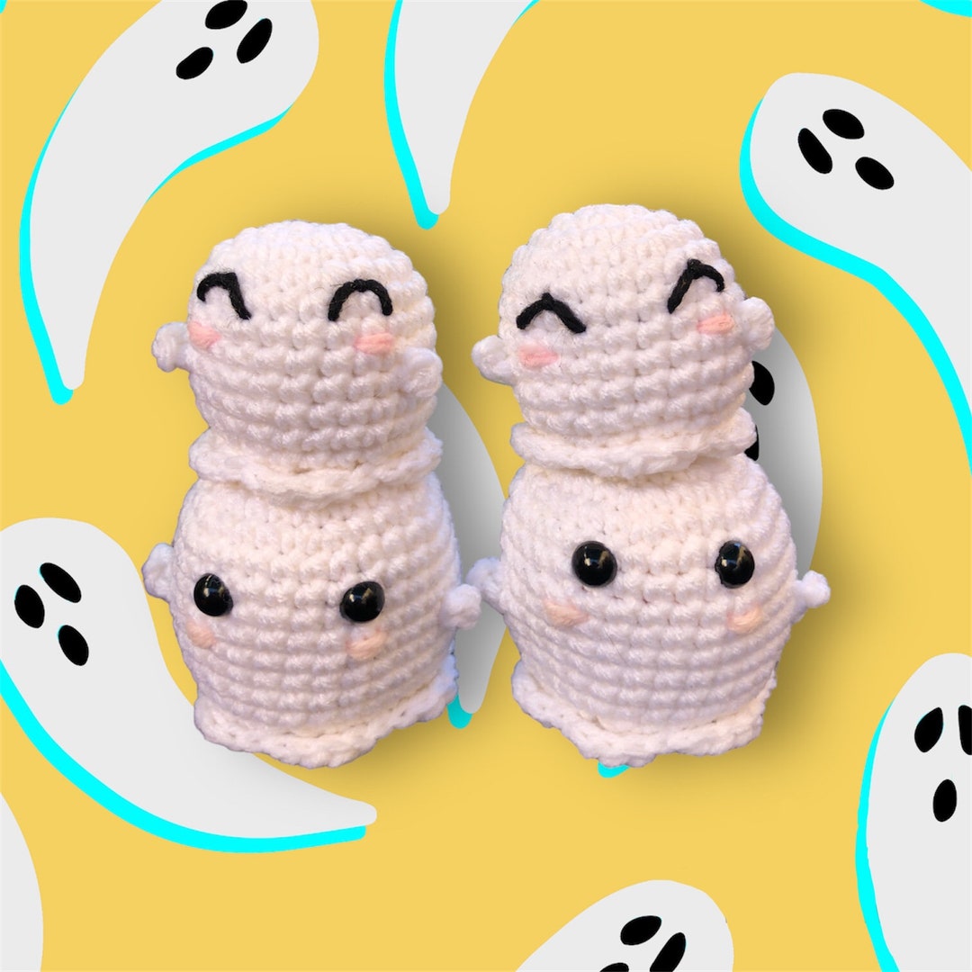 Crochet Ghost Keychain: Handmade Halloween Keyring Charm - Etsy