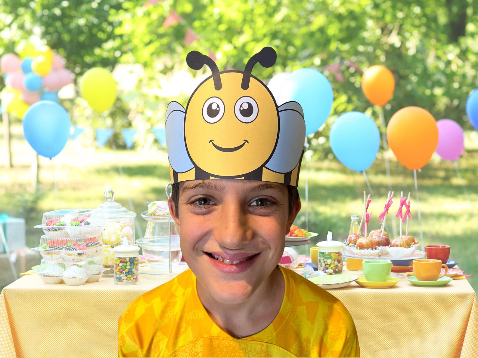 Cut and Paste Craft Bee Paper Crown, Cut and Paste Activity, Bee Themed ...