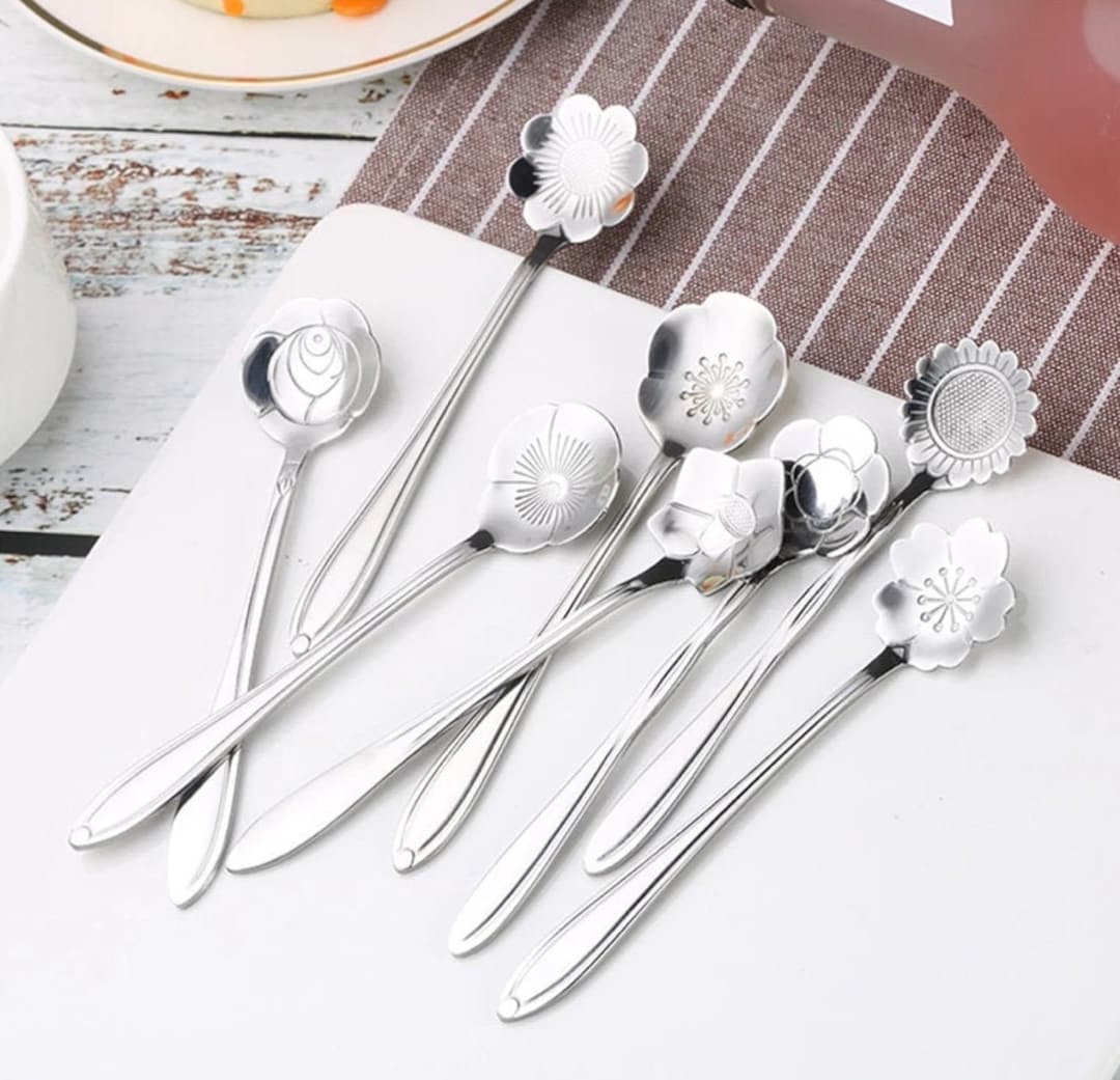 8 X Flower Shape Stainless Steel Teaspoons, Dessert, Coffee Spoons ...