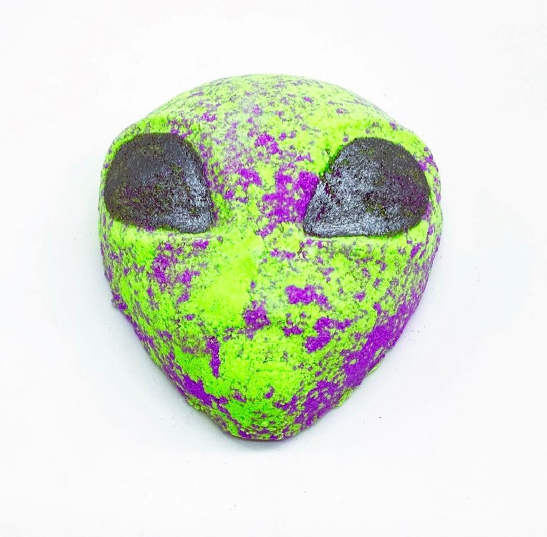 Alien Bath Bomb Character Bath Bomb Extraterrestrial Bath - Etsy