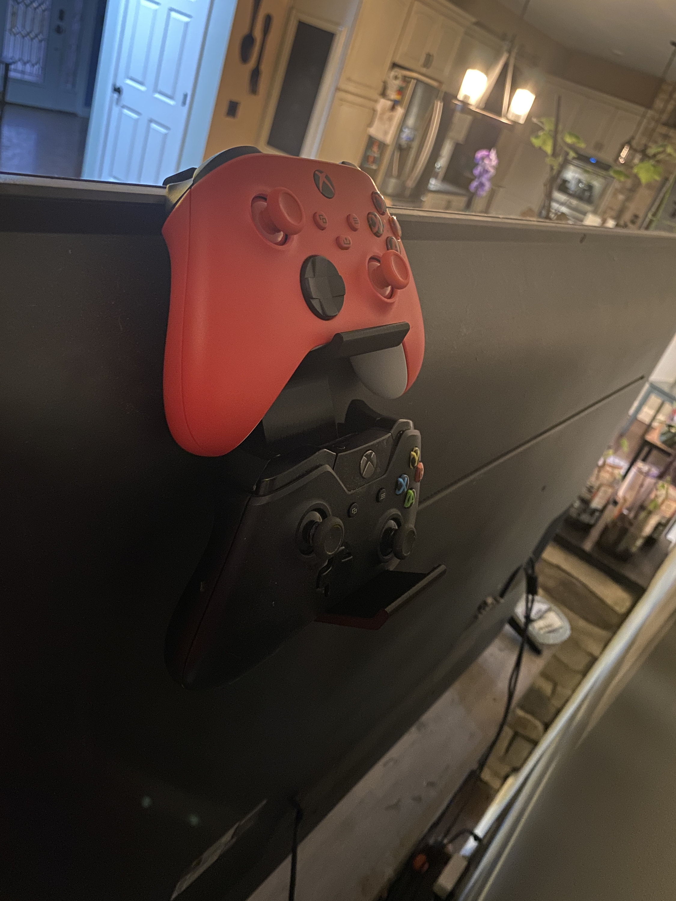 Universal Controller Holder — Arrow 3D Designs