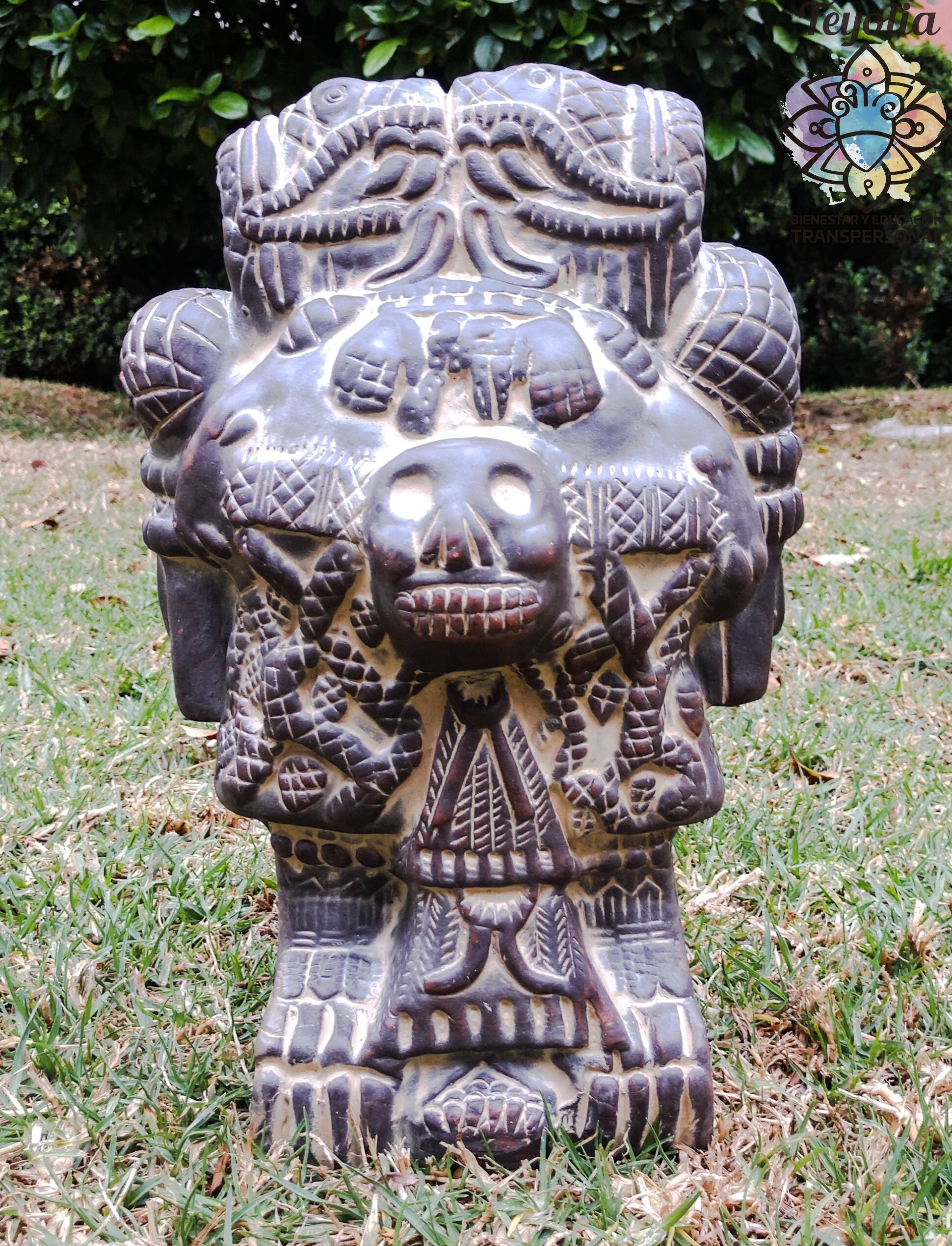 Coatlicue Toantzin Goddess Mother of the Earth Goddess of the Aztec ...