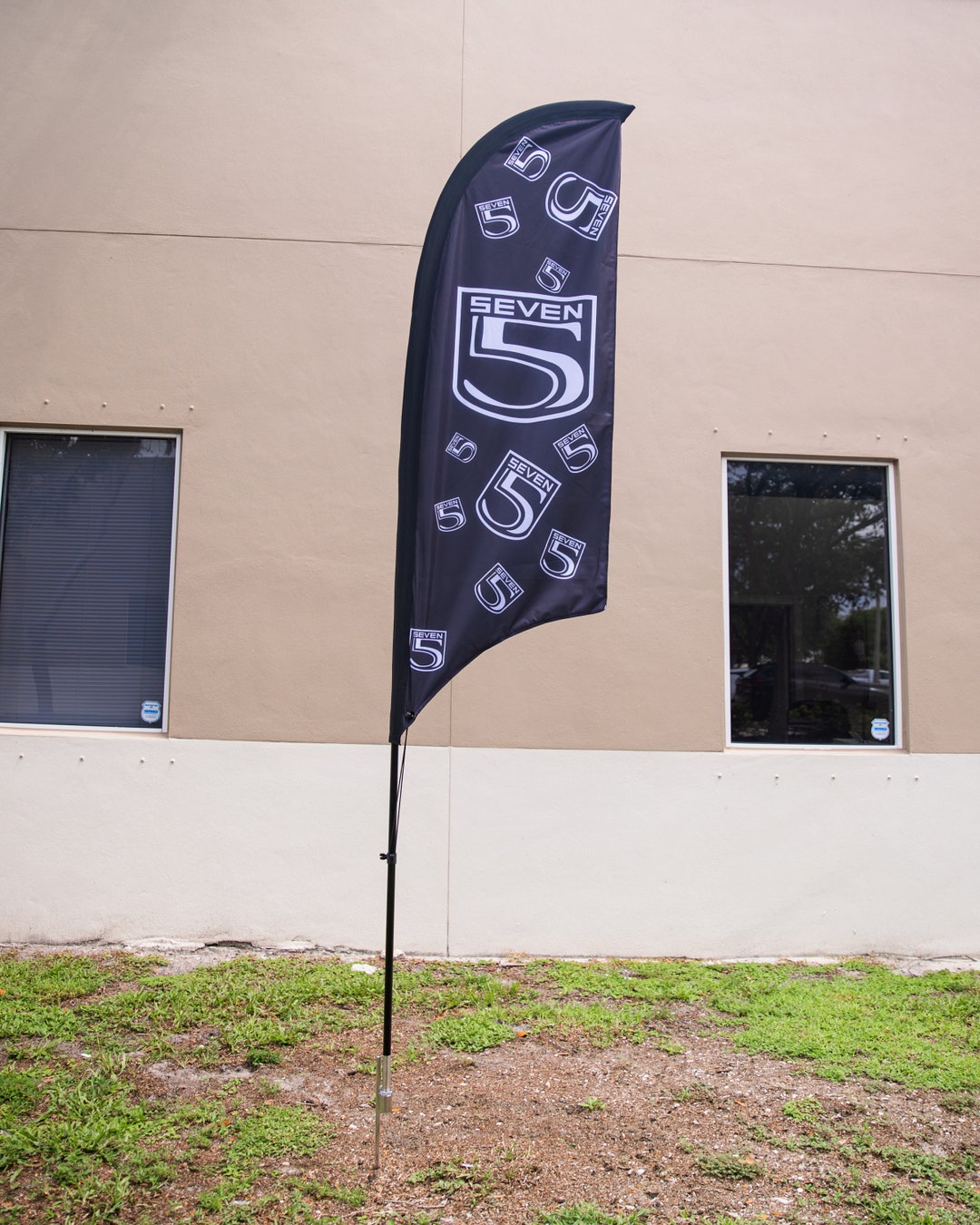 Custom Printed Feather Flag | 3 Styles Logo on Flag | Street Sign ...