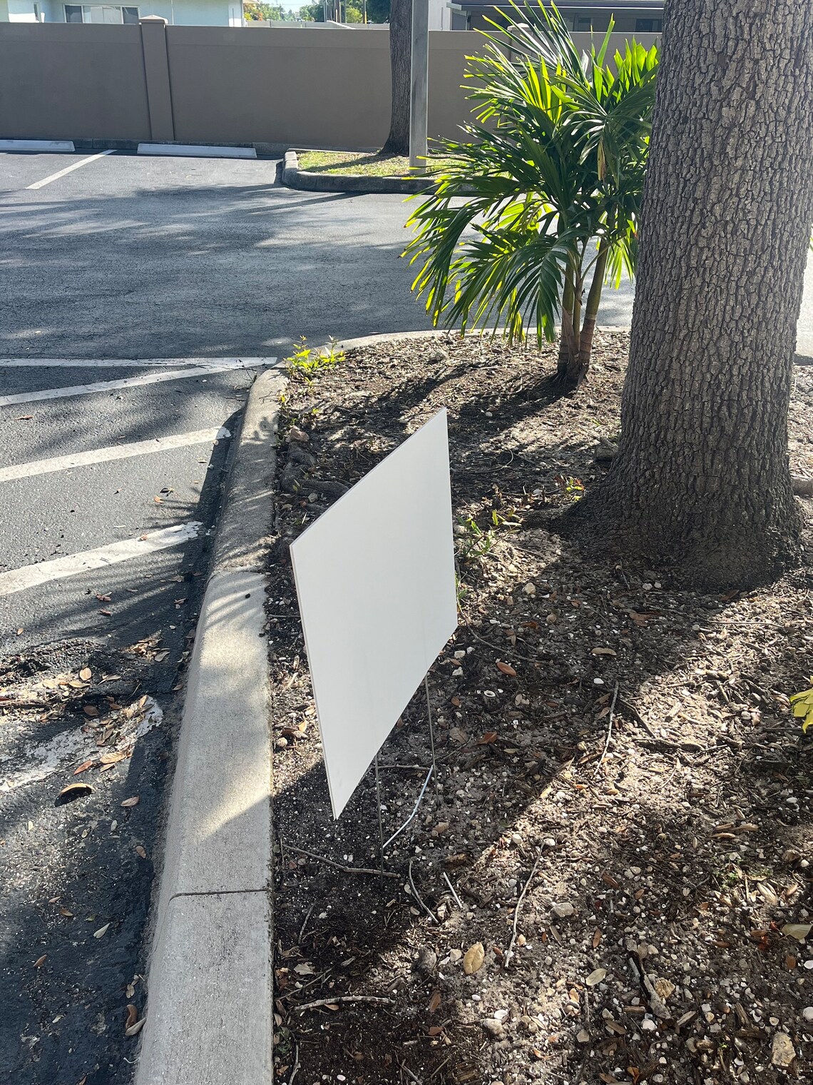 Custom Advertising Yard Signs - Personalized, Advertising, Business ...