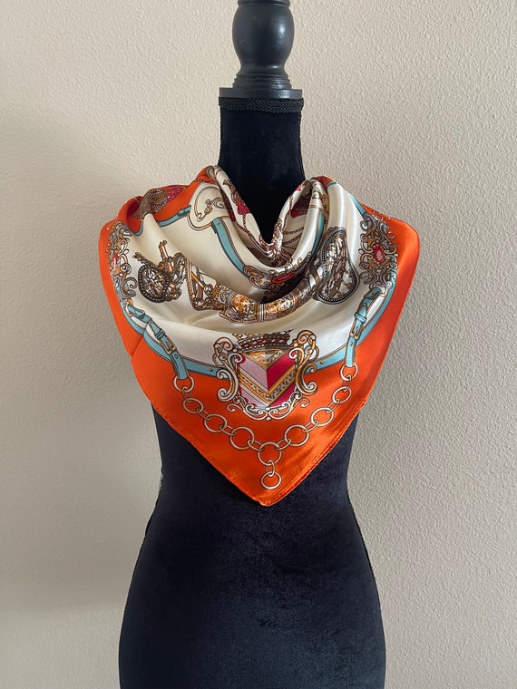 Vintage women designer inspired - Gem