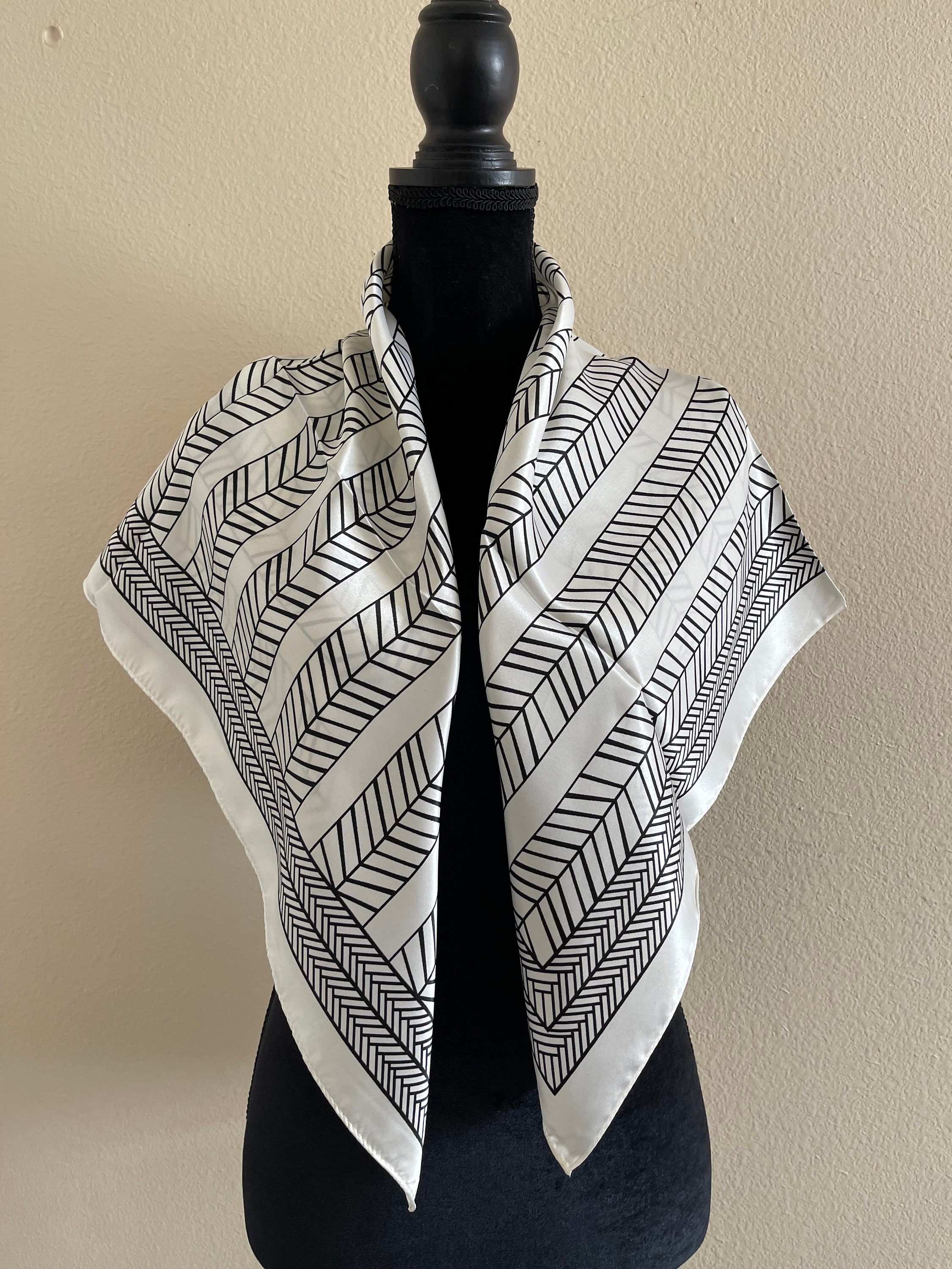 Geometric Scarf Wite Silk Scarf Head Cover Women Neck Scarf Handbag ...