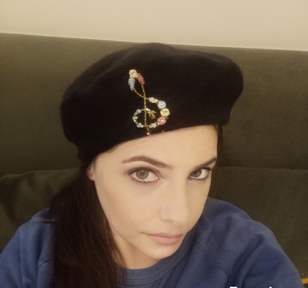 Black Beret With Treble Clef Embroidery Design Wool French Beret With ...