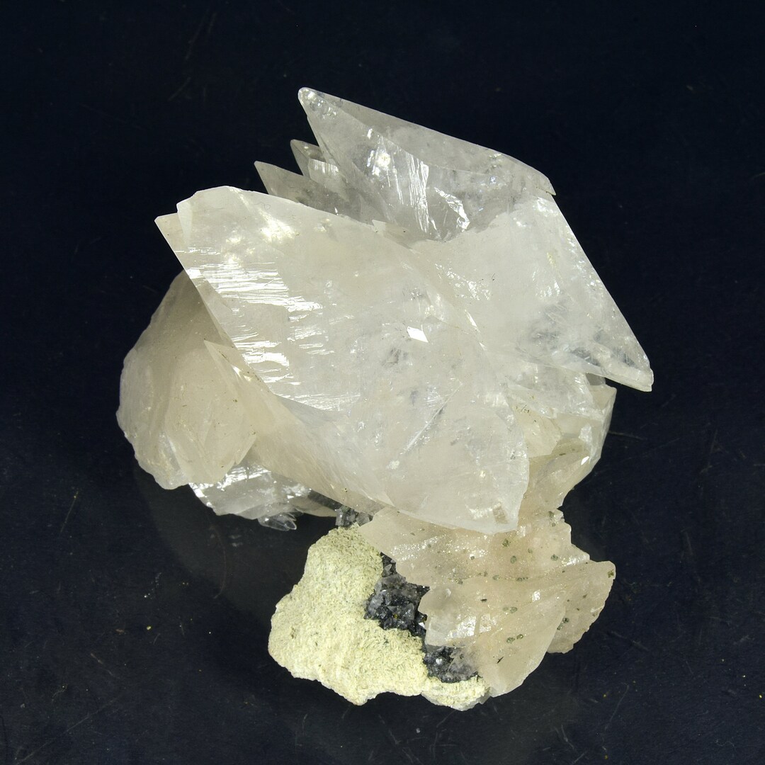 Calcite Crystals From Xianghuapu Mine, Hunan, China 141g - Etsy